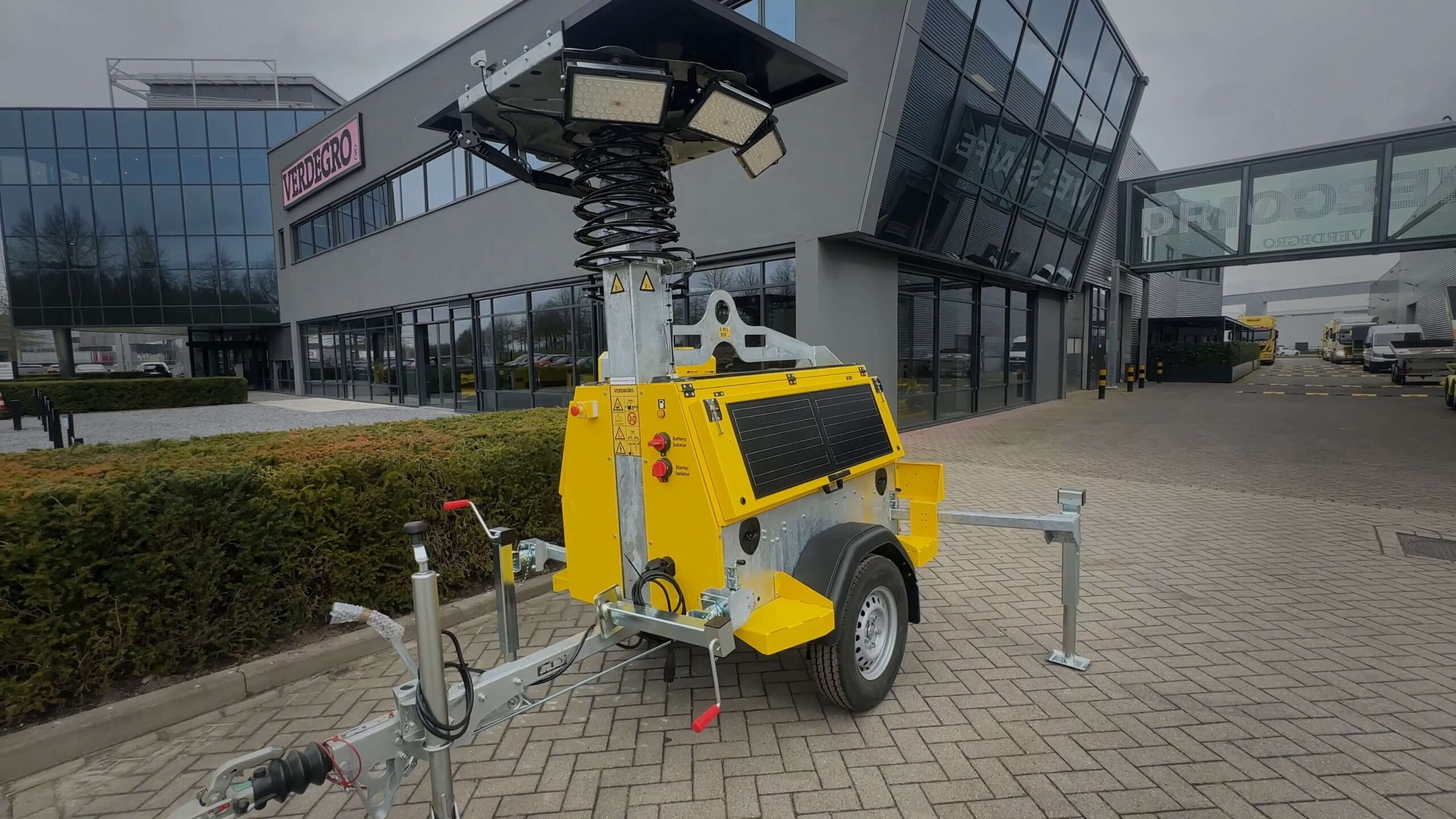 LED Light Tower Trailer Hybrid | Verdegro